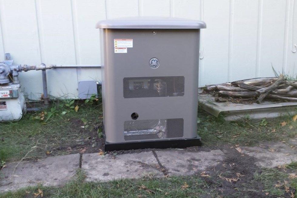 Commercial & Residential Generator Experts | Midwest Electric and ...